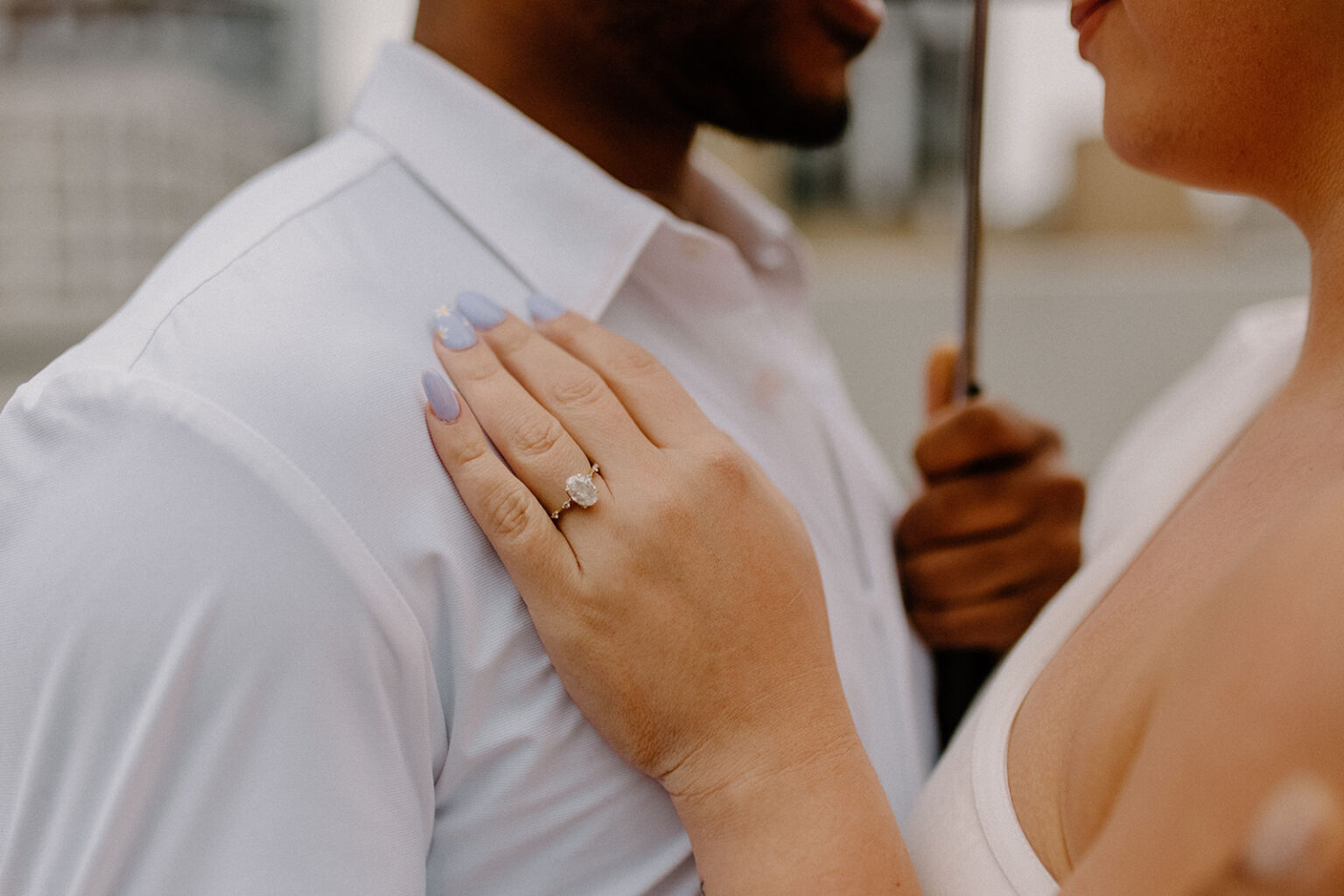 Seattle Rooftop Engagement Session | Emily & Jordan - annieritterjones.com