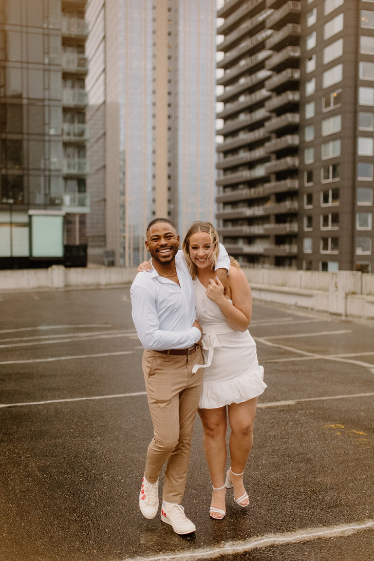 Seattle Rooftop Engagement Session | Emily & Jordan - annieritterjones.com