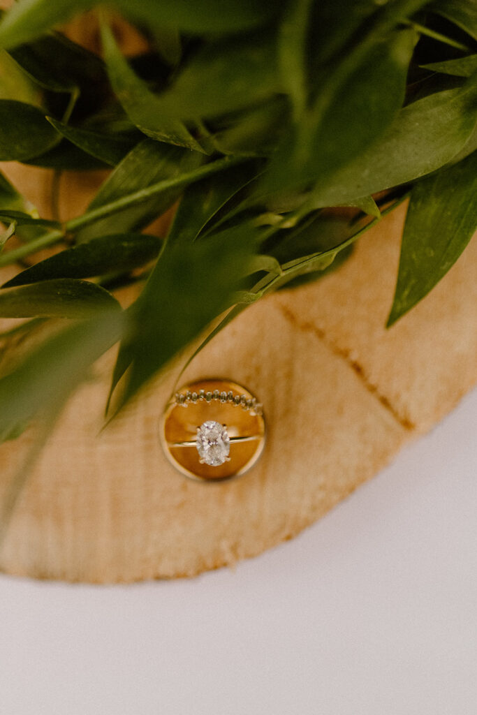 Jordyn and Alex’s Intimate Lake Chelan Wedding - annieritterjones.com