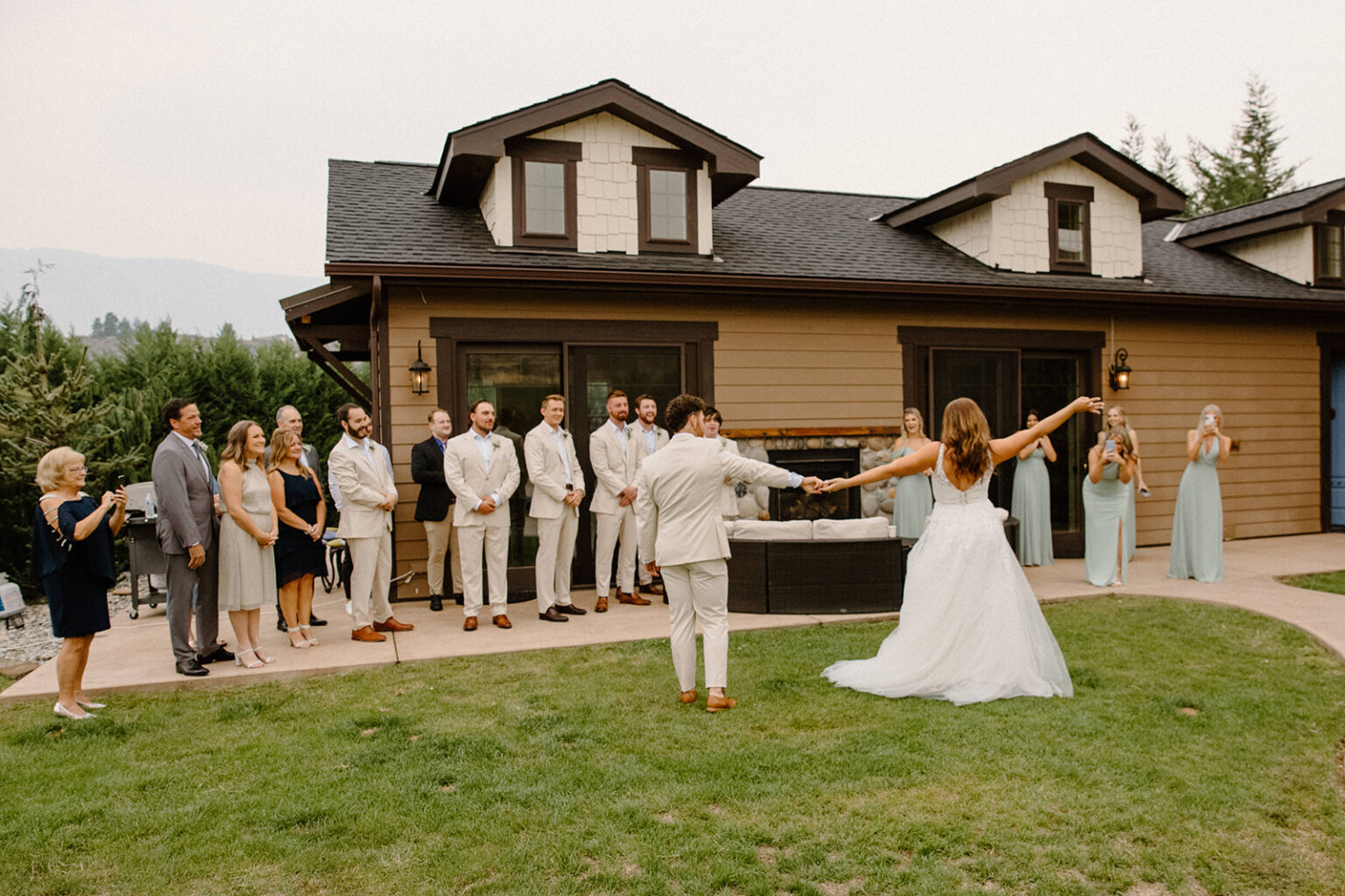 Jordyn and Alex’s Intimate Lake Chelan Wedding - annieritterjones.com