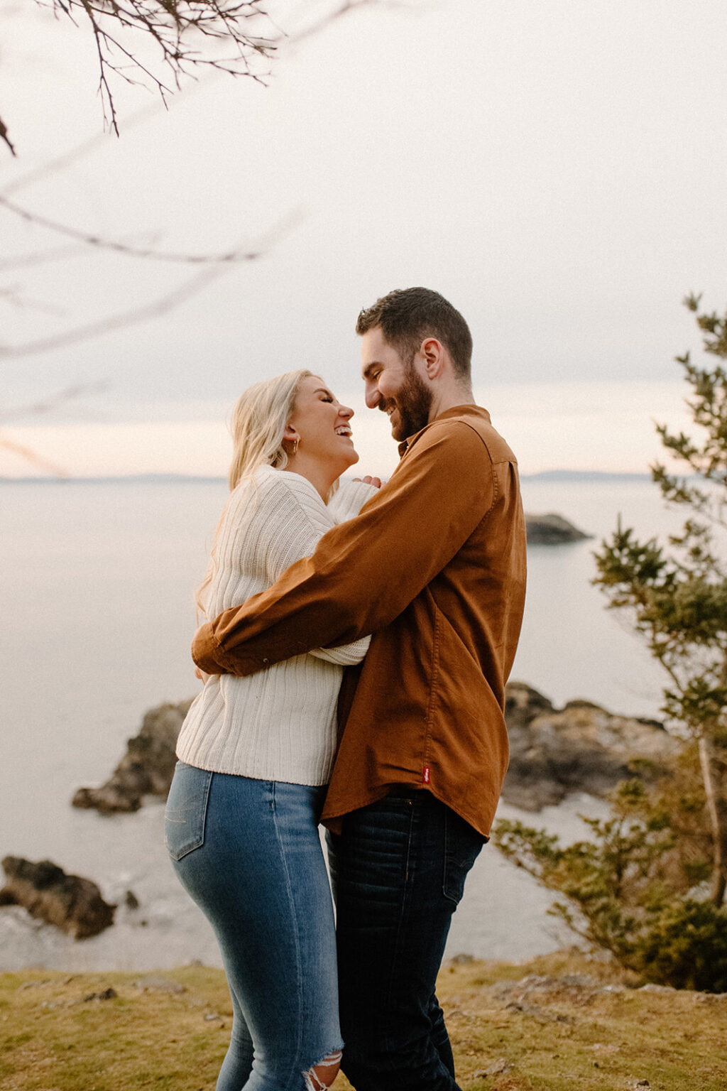 Mackenzie and Josh’s Rosario Beach Engagement Session ...
