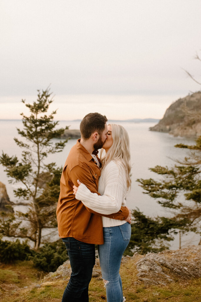 Mackenzie and Josh’s Rosario Beach Engagement Session ...