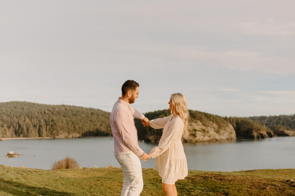 Mackenzie and Josh’s Rosario Beach Engagement Session ...