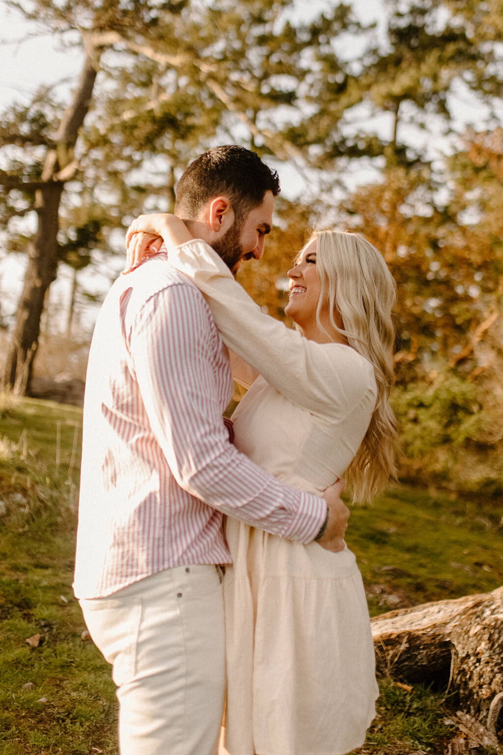 Mackenzie and Josh’s Rosario Beach Engagement Session ...