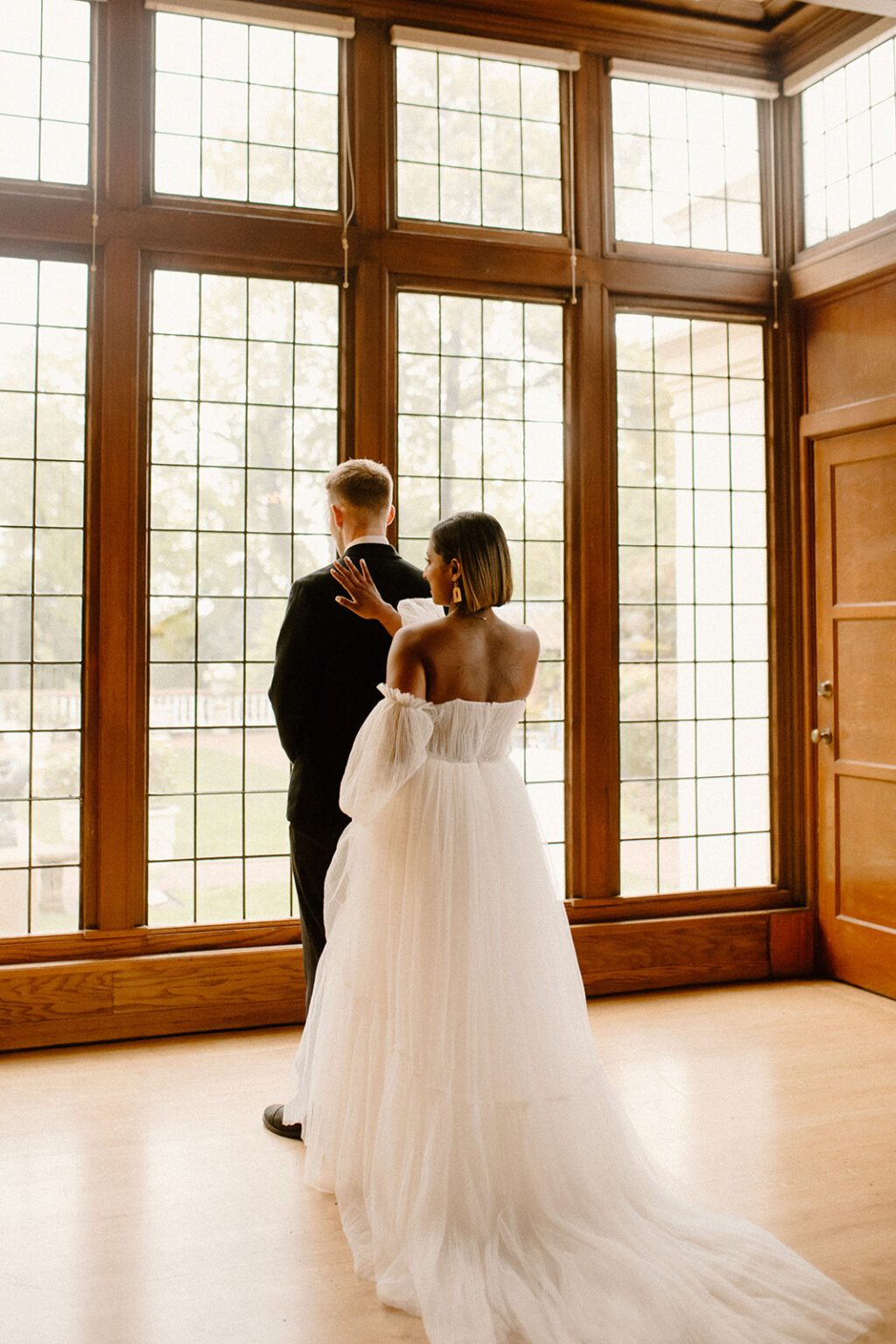 Nethmi & Skyler’s Intimate Lairmont Manor Wedding - annieritterjones.com