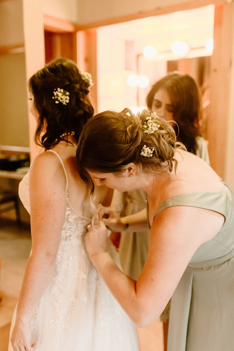 Forest Wedding at The Sleeping Lady Resort - annieritterjones.com