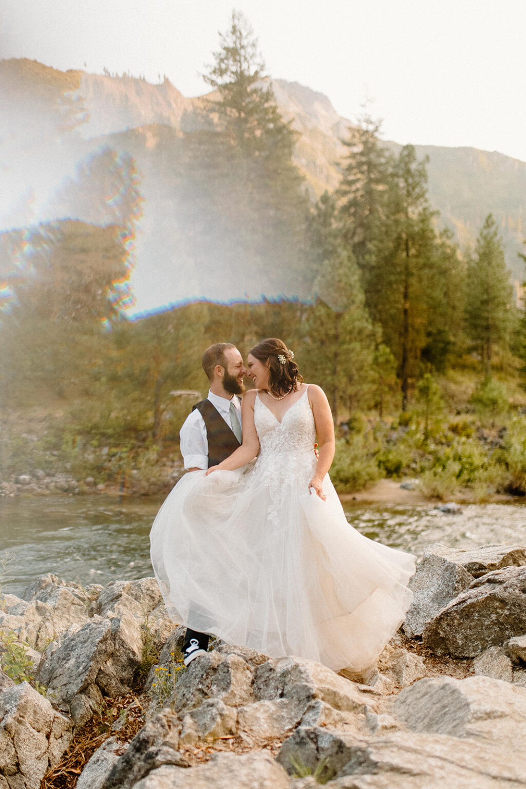 Forest Wedding at The Sleeping Lady Resort - annieritterjones.com