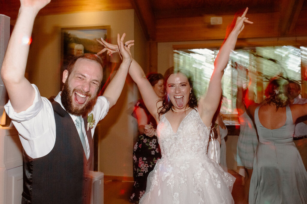 Forest Wedding at The Sleeping Lady Resort - annieritterjones.com