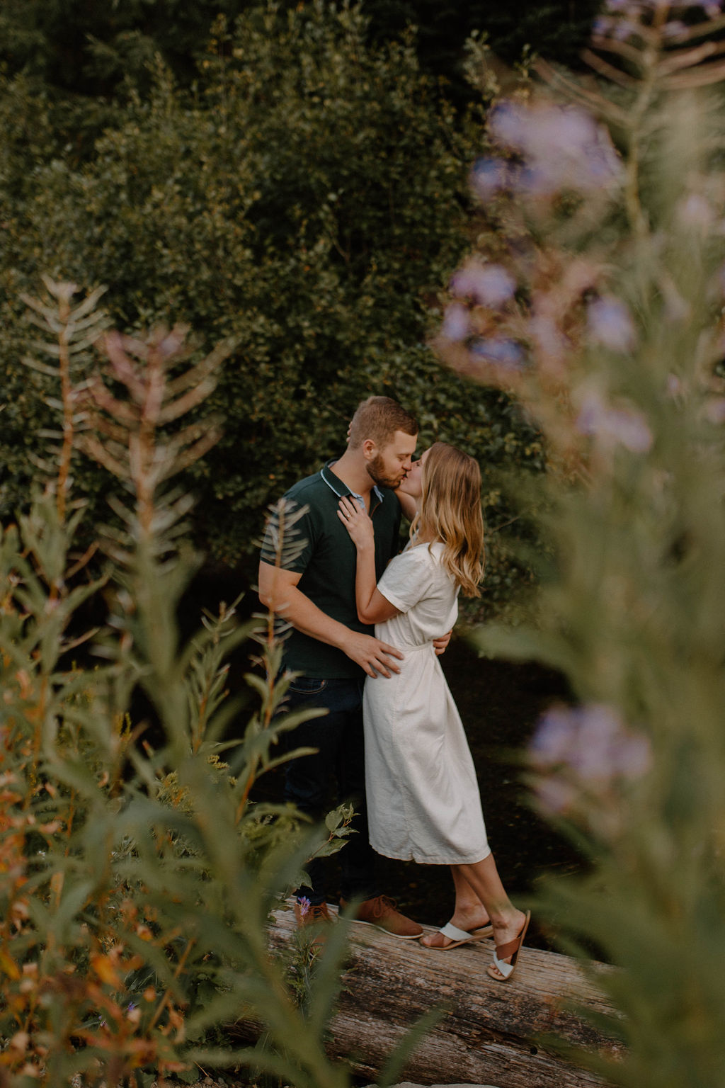 Matt & Kari’s Gold Creek Pond Engagement Photos - annieritterjones.com