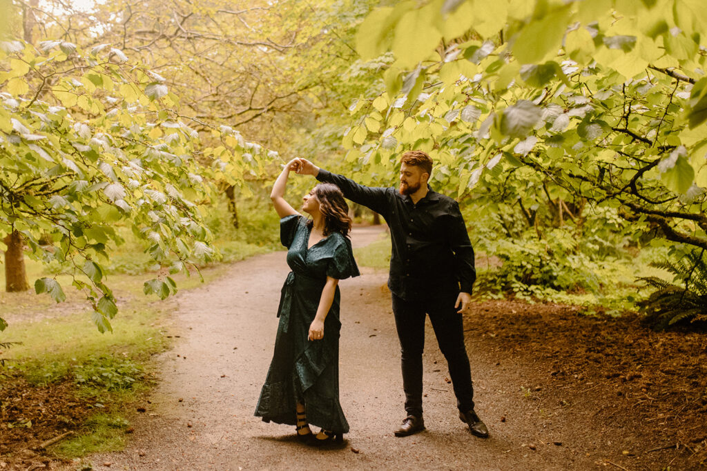 Capturing Love in Seattle: Seattle Engagement Photo Locations ...