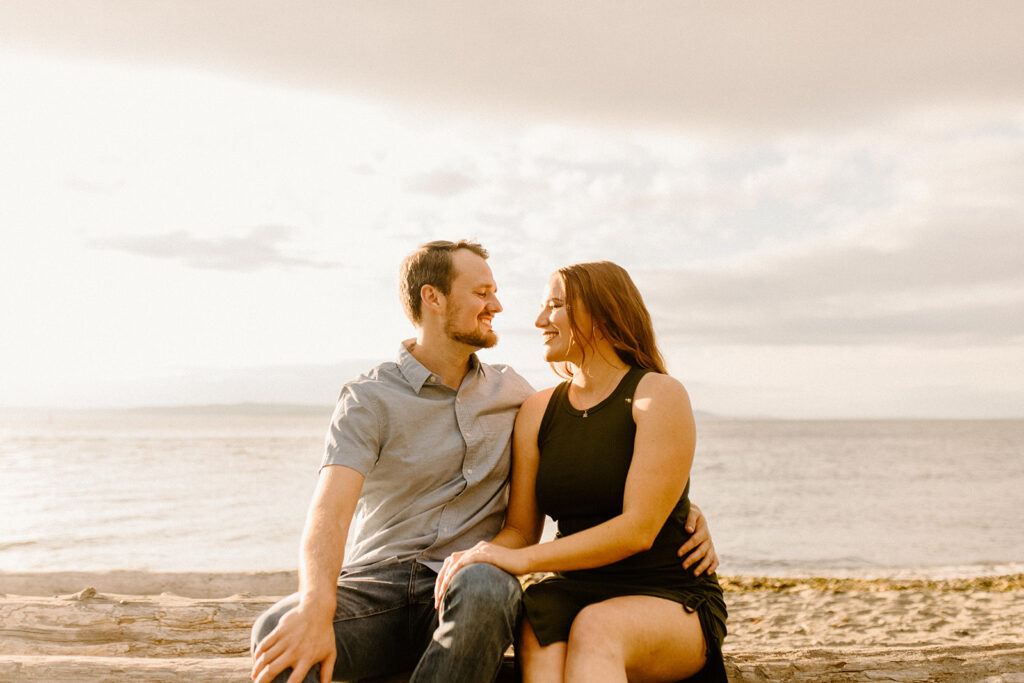 Capturing Love in Seattle: Seattle Engagement Photo Locations ...