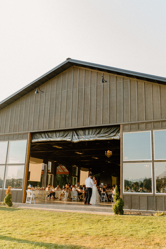 Hannah and Ryan’s Summer Wedding at The Water Oasis Wedding Venue ...