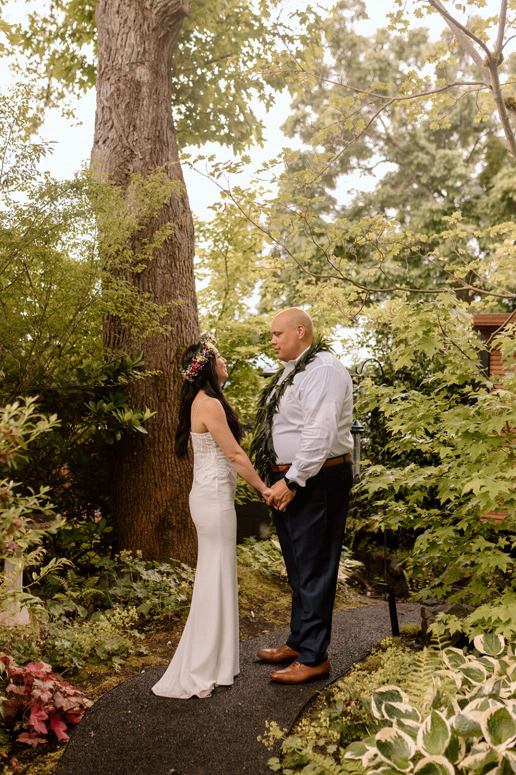 Stephanie and Zach's Enchanting Airbnb Elopement Experience in Bellevue ...