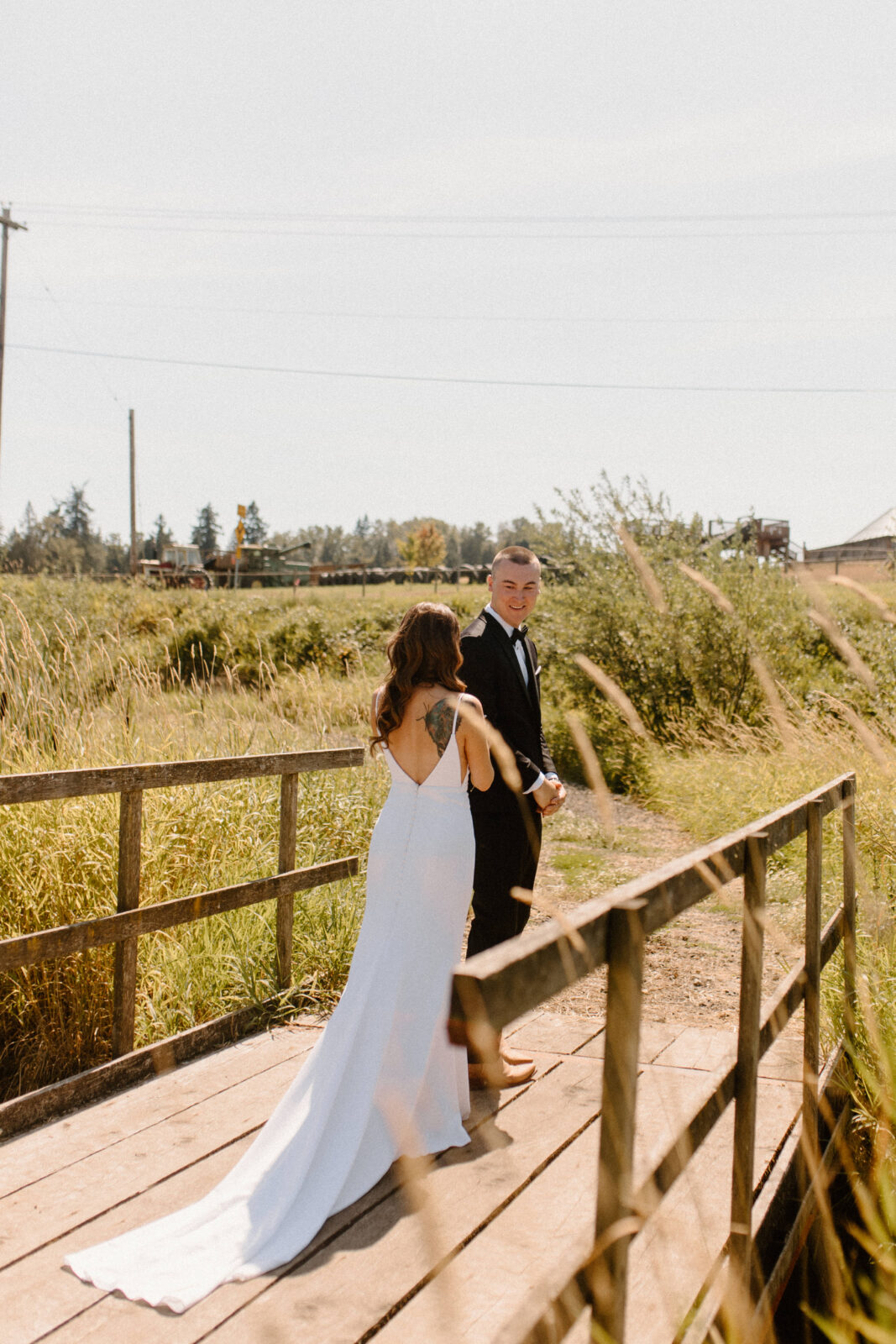 Sunflower Field Summer Wedding | Bailey and Nick - annieritterjones.com