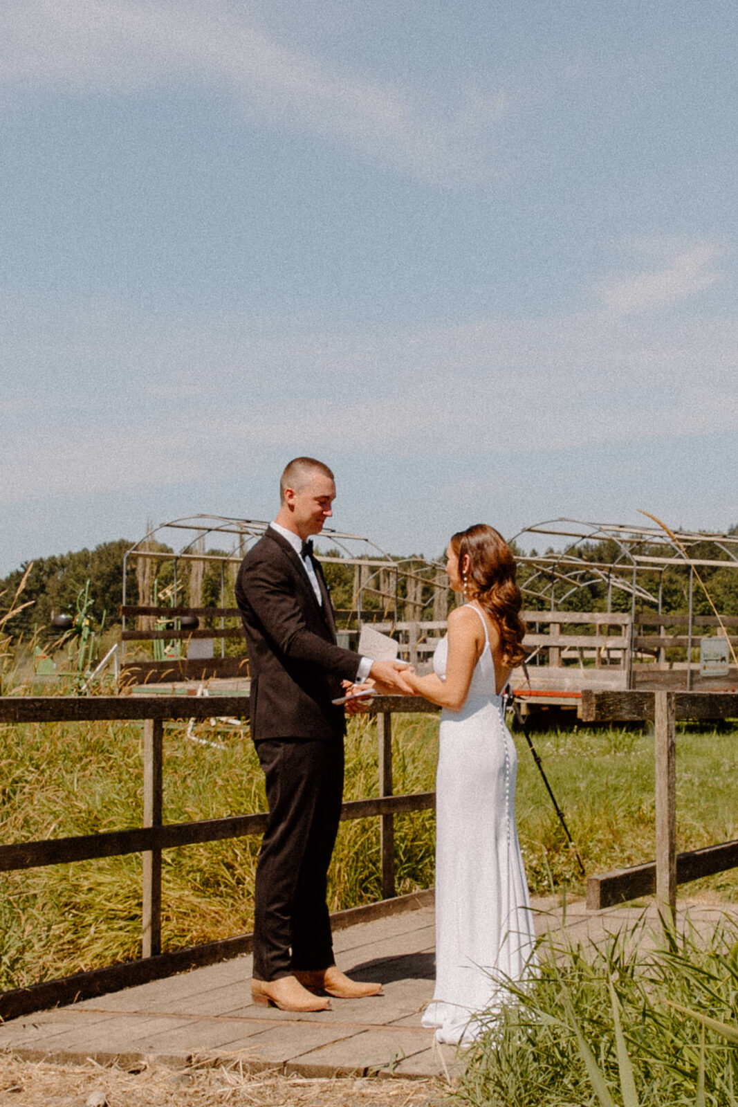 Sunflower Field Summer Wedding | Bailey and Nick - annieritterjones.com