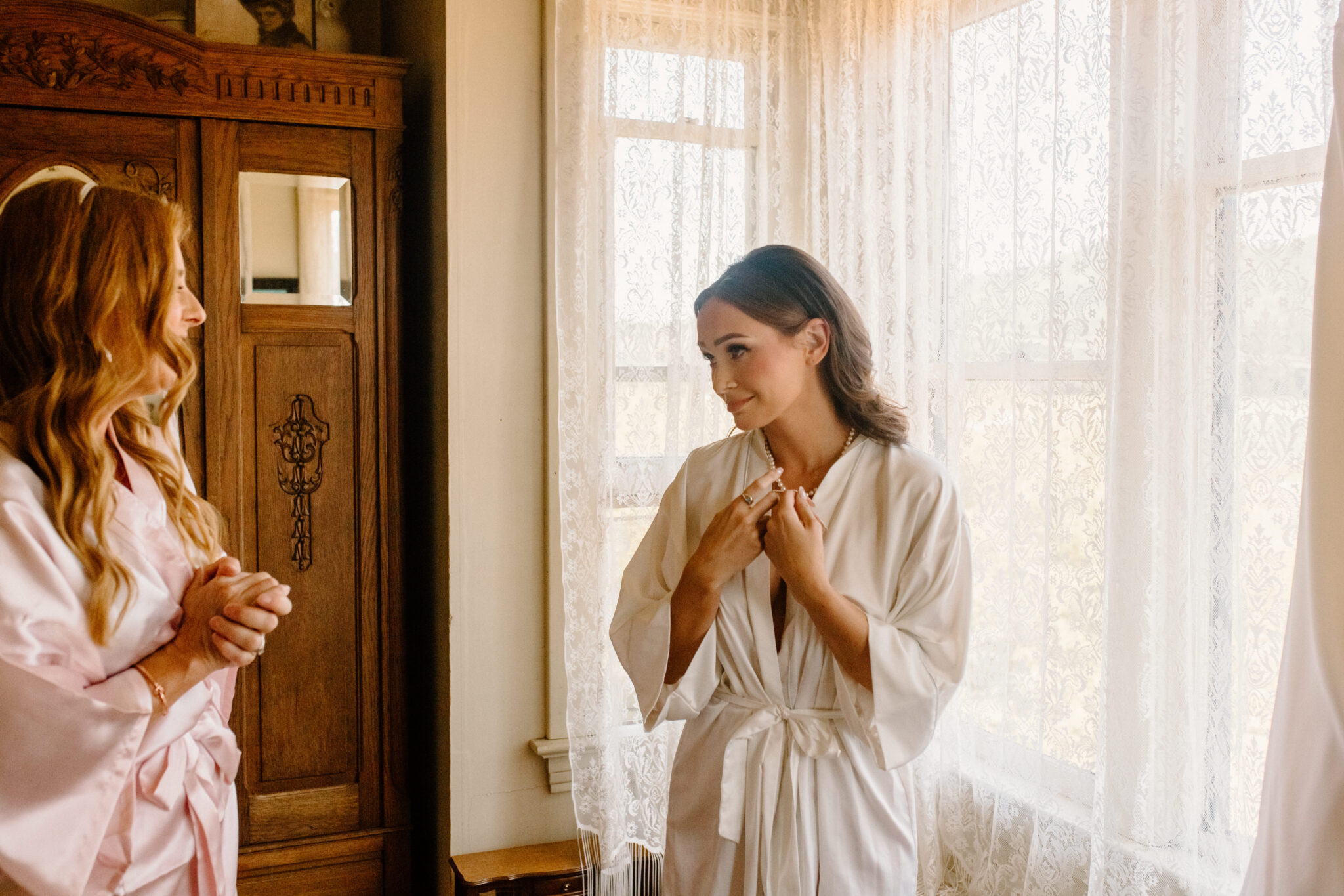 Sunflower Field Summer Wedding | Bailey and Nick - annieritterjones.com