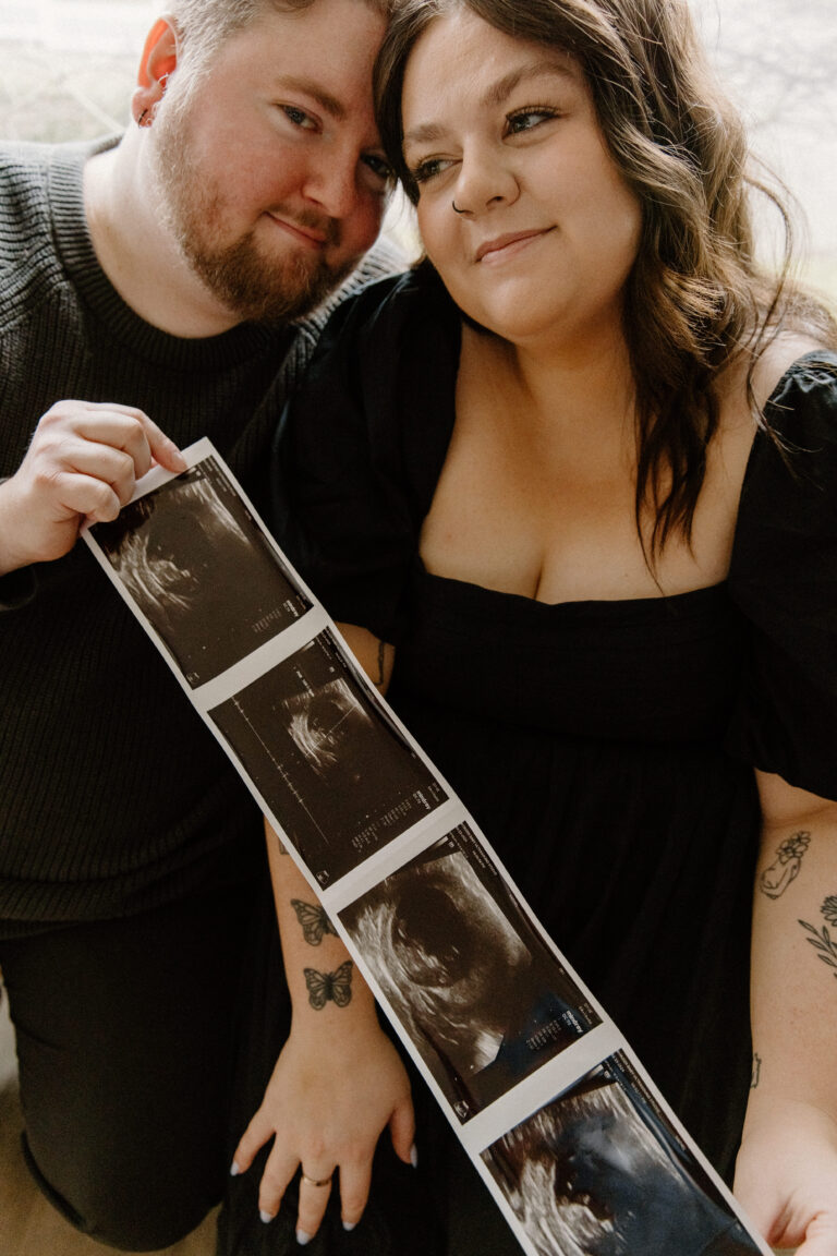 In Home Pregnancy Announcement Photoshoot - annieritterjones.com