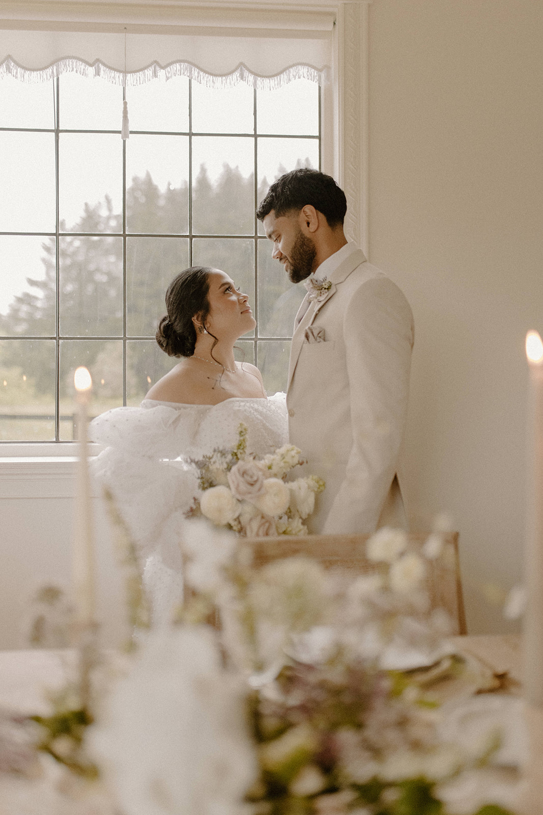 Romantic Rainy Elopement | Seattle, WA. - annieritterjones.com